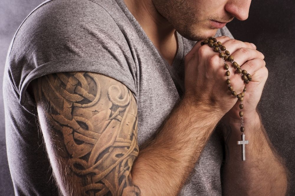 The Significance And Spiritual Meaning of the Three Dots Tattoo Design ...