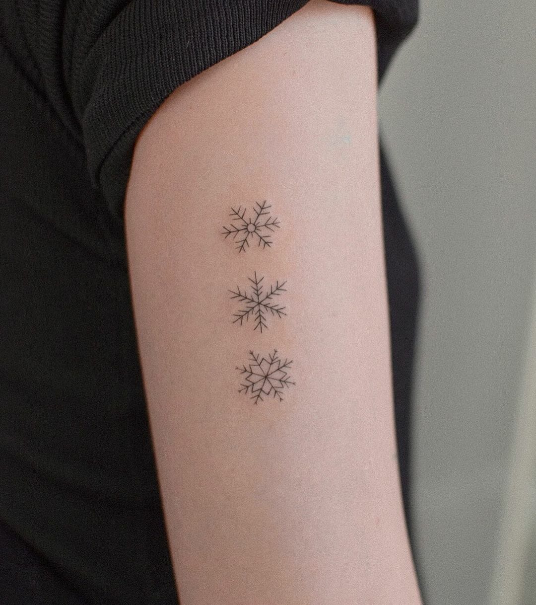 50+ Unique Snowflake Tattoo Concepts for Delicate Beauty - Psycho Tats