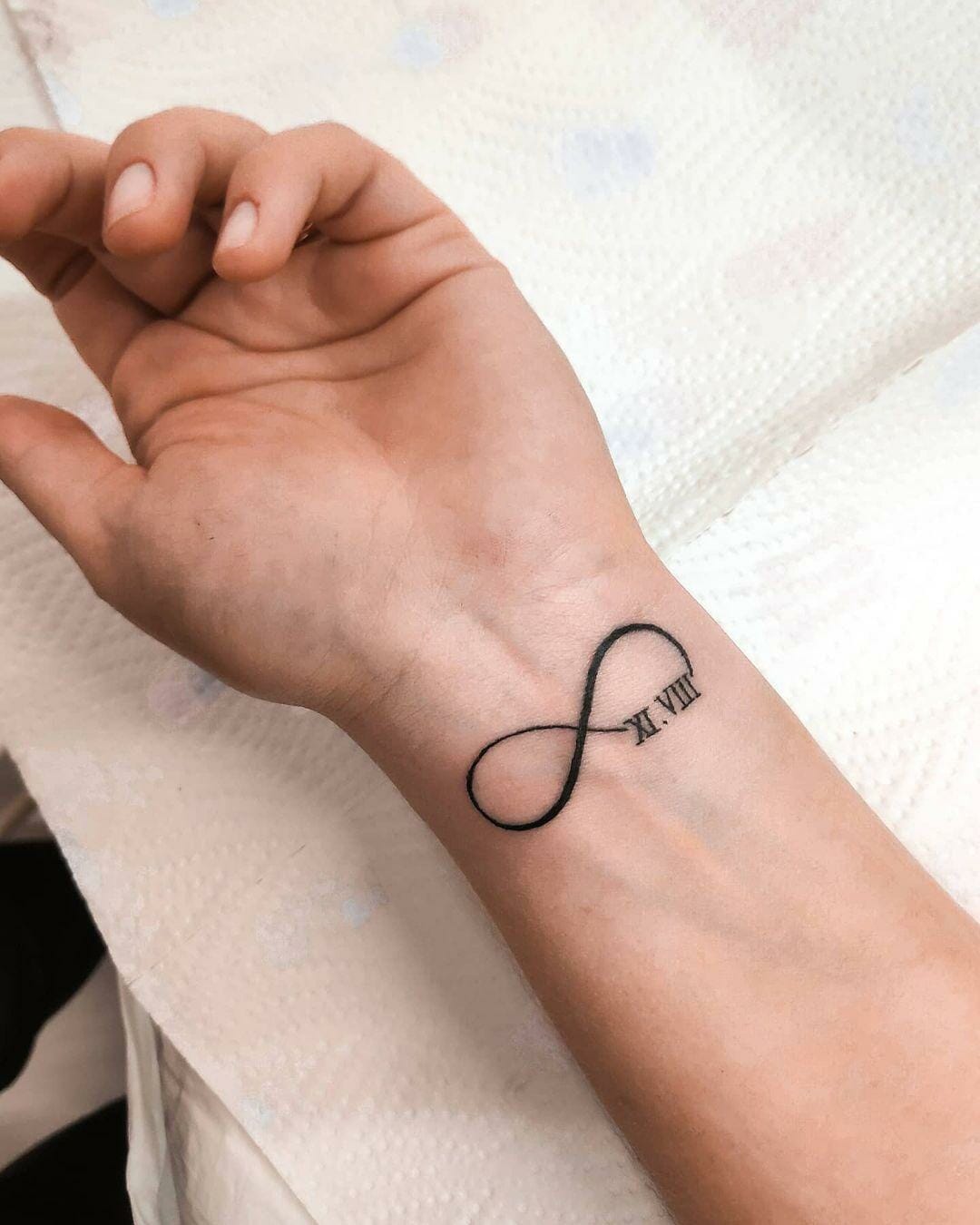 35 Unique And Creative Infinity Tattoo Ideas You Can’T Ignore - Psycho Tats