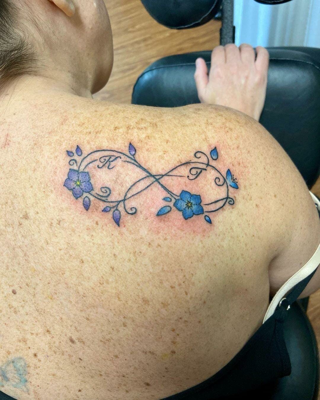 35 Unique And Creative Infinity Tattoo Ideas You Can’T Ignore - Psycho Tats