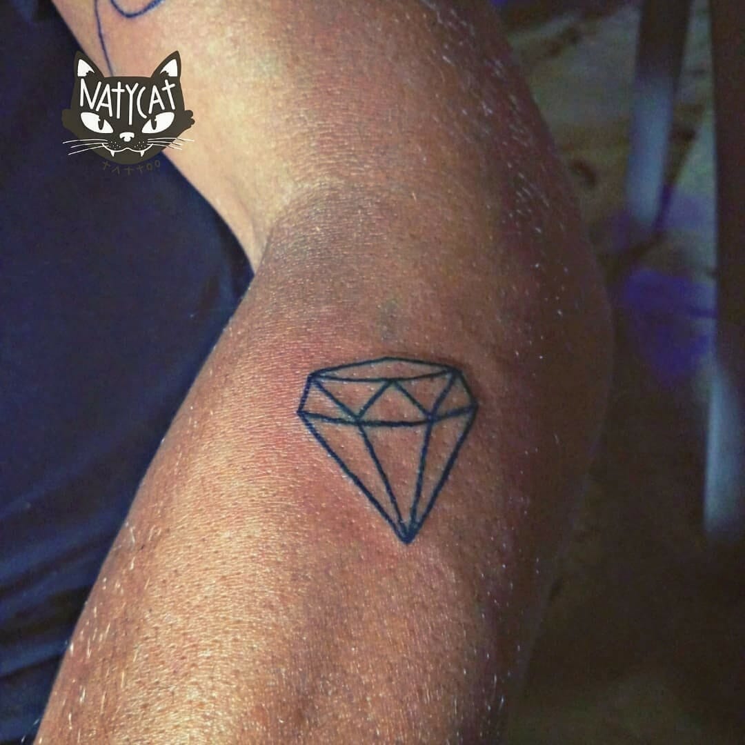 33 Diamond Tattoo Ideas For That Shine Of Yours - Psycho Tats