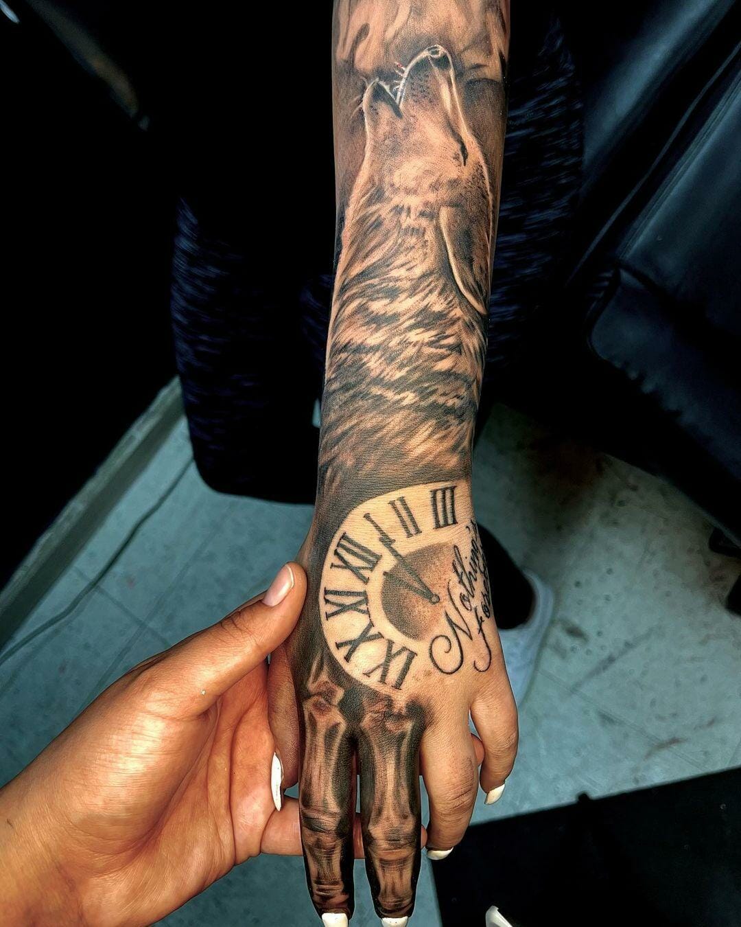 55 Striking Clock Tattoos on Hands for the Modern Man - Psycho Tats