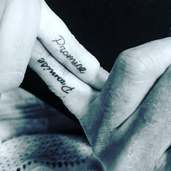 54 Favorite And Adorable Pinky Promise Tattoo Designs To Share - Psycho ...