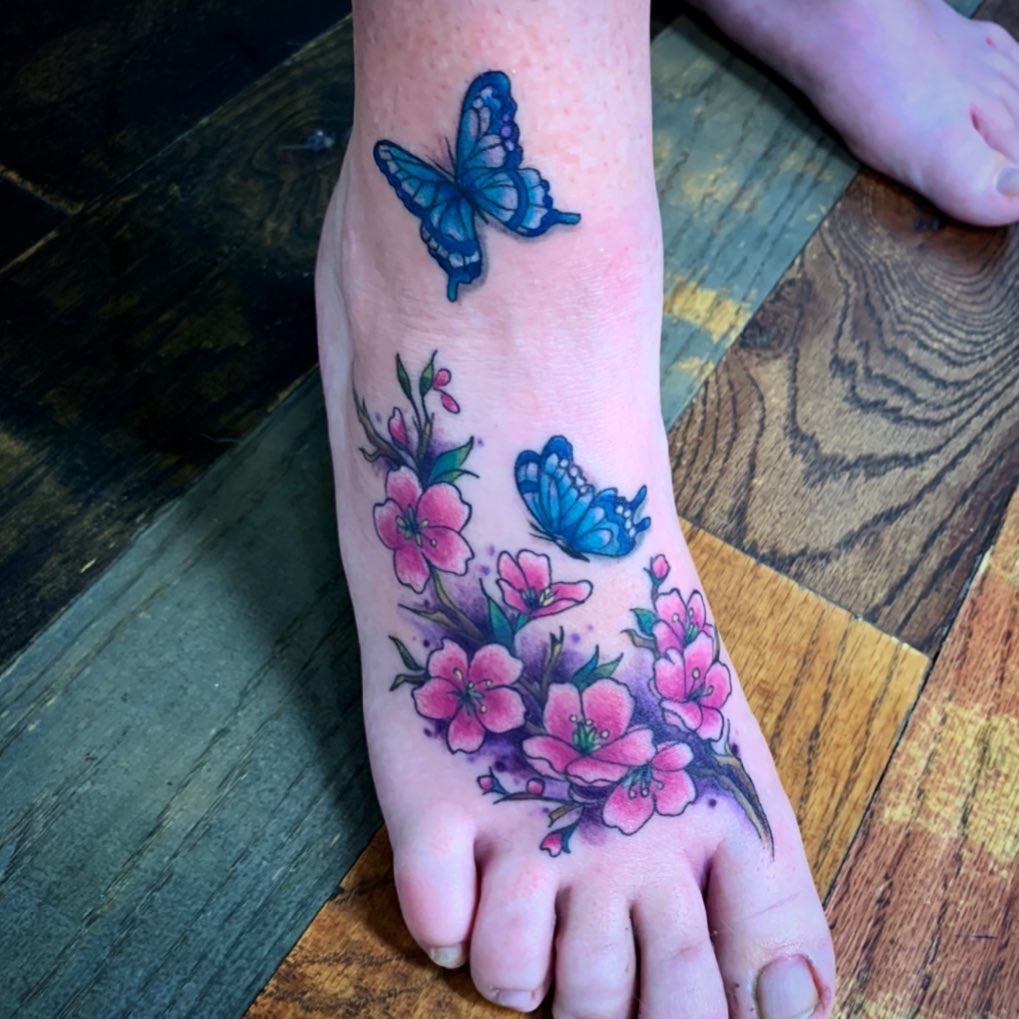 73 Delightful And Creative On Foot Butterfly Tattoo For Lovers - Psycho ...