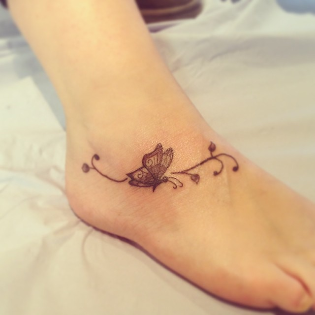 73 Delightful And Creative On Foot Butterfly Tattoo For Lovers - Psycho ...