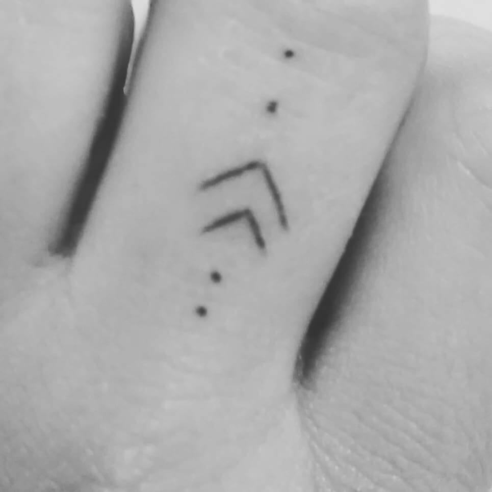 82 Breathtaking Inner And Side Finger Tattoos For This Year - Psycho Tats