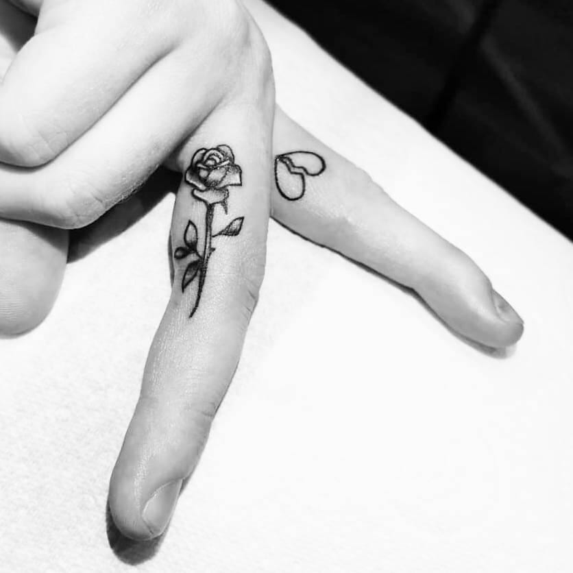 82 Breathtaking Inner And Side Finger Tattoos For This Year - Psycho Tats