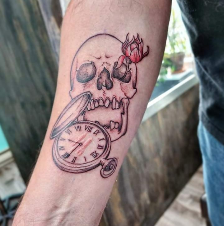 60 Floral Moments: Captivating Flower Clock Tattoos to Inspire - Psycho ...