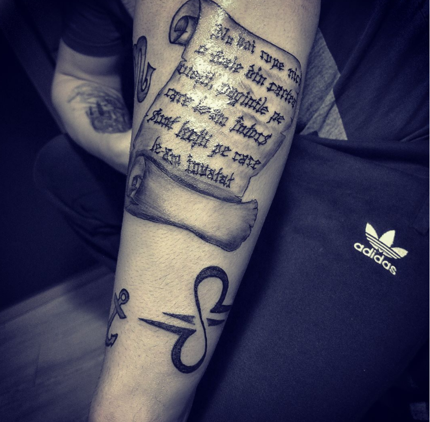 46 Great Scroll Tattoos Ideas and Design for Arm - Psycho Tats