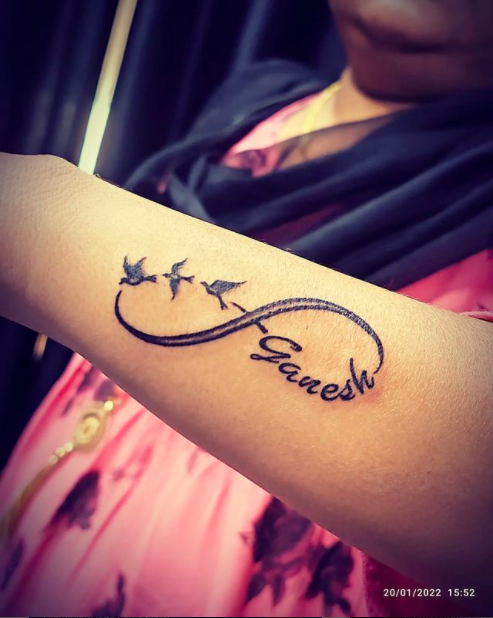 71 Catchy Tattoos Ideas and Design of Cool Names - Psycho Tats