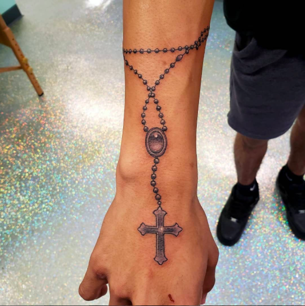 41 Divine Rosary Tattoo Designs: Channeling Spiritual Elegance in Ink ...