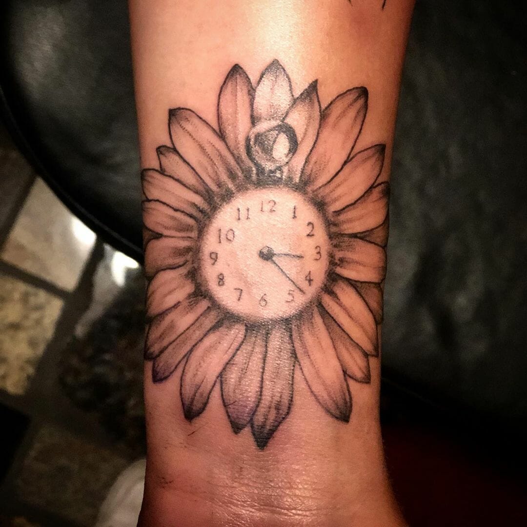 32 New Incredible Clock Tattoo Designs for Best Inking - Psycho Tats
