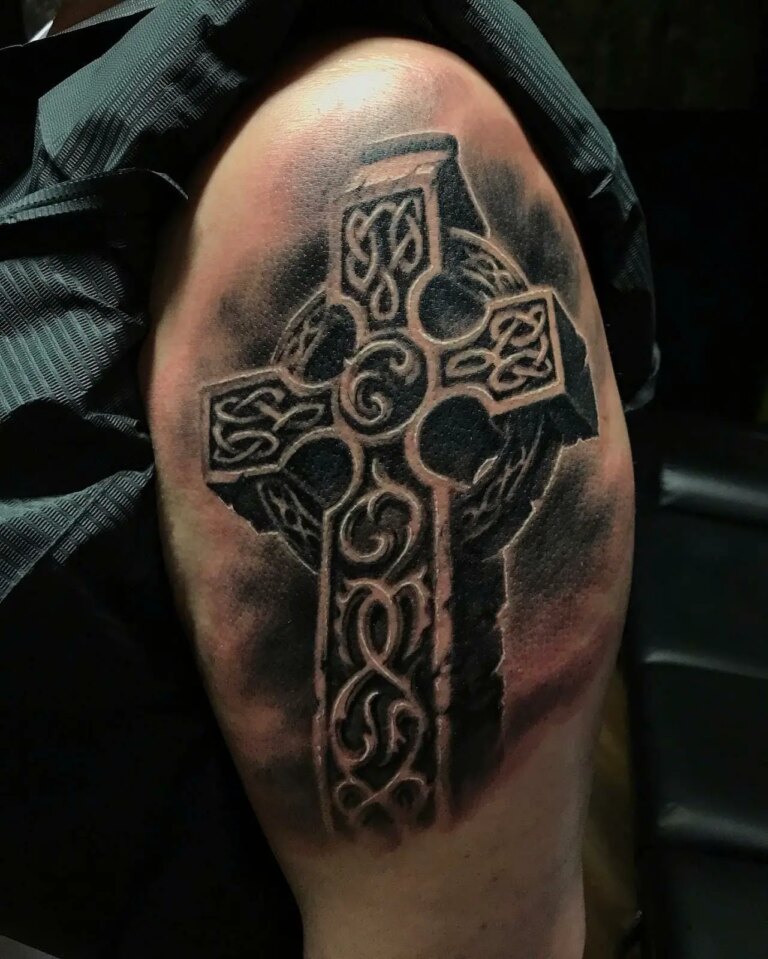 27 Beautiful Cross Tattoos for Tattoo Lovers - Psycho Tats