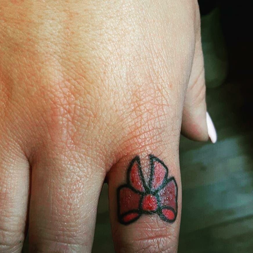 85 Lovely And Funny Bow Tattoos You Would Love To Have - Psycho Tats