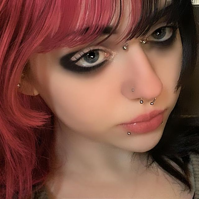 3+ Cool Bridge Piercing Ideas That You Can’t Stop Looking - Psycho Tats