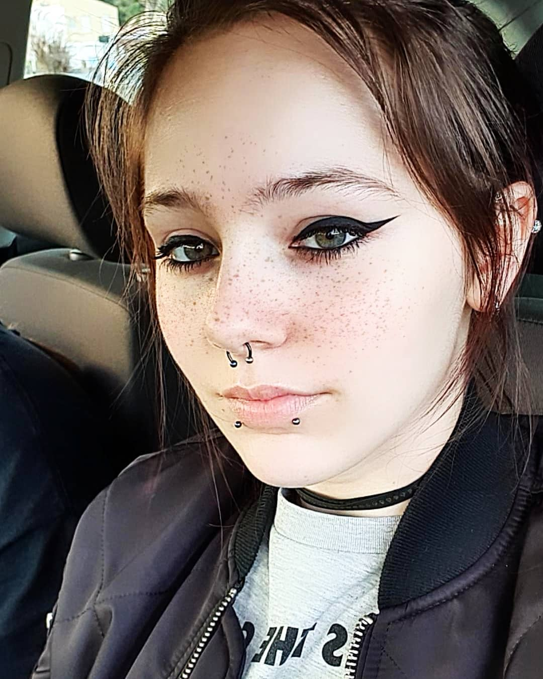 7+ Striking Snake Bite Piercing Style Ideas That Are Hard To Ignore ...