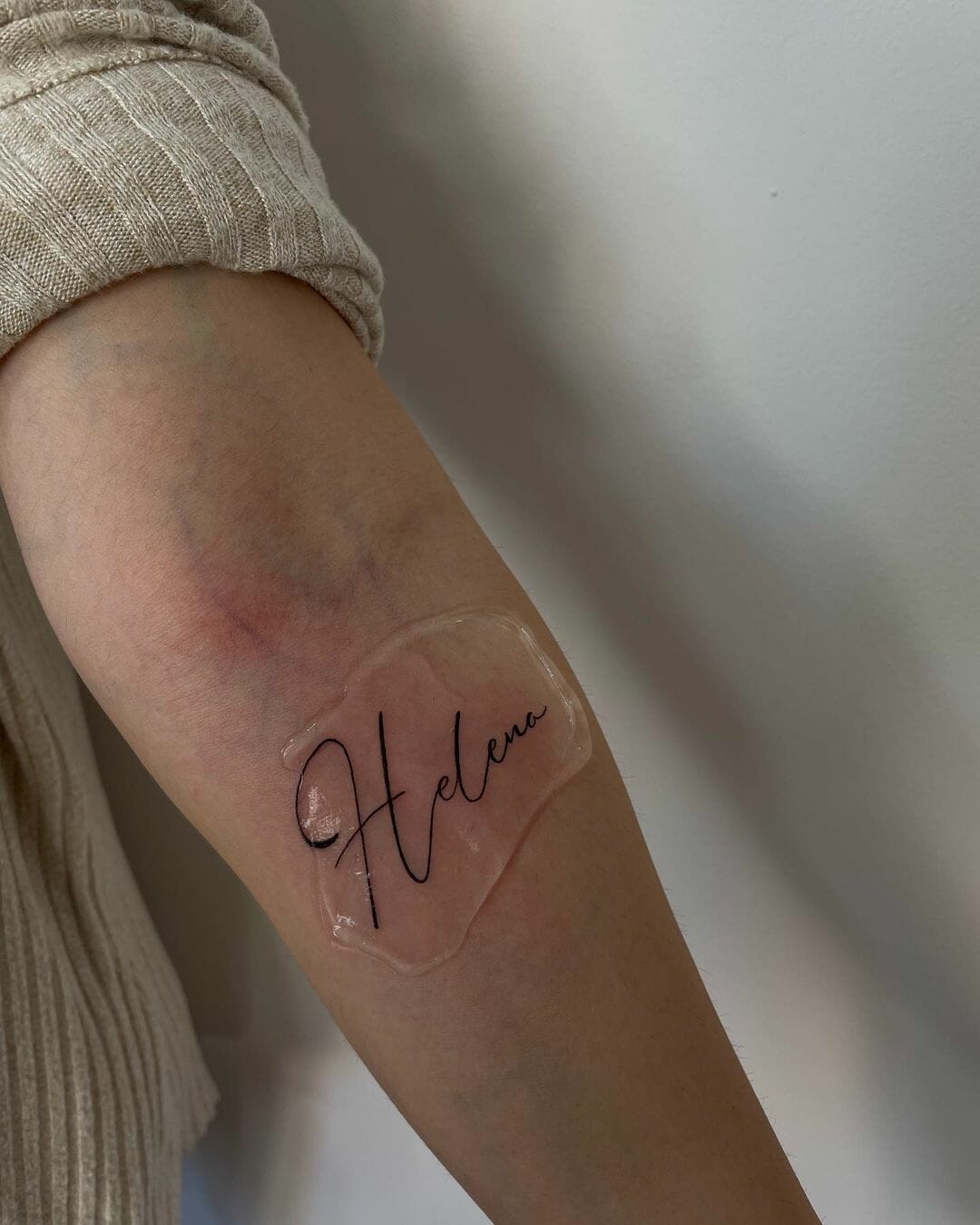 71 Captivating Name Tattoos for Your Wrist – Everlasting Impressions ...