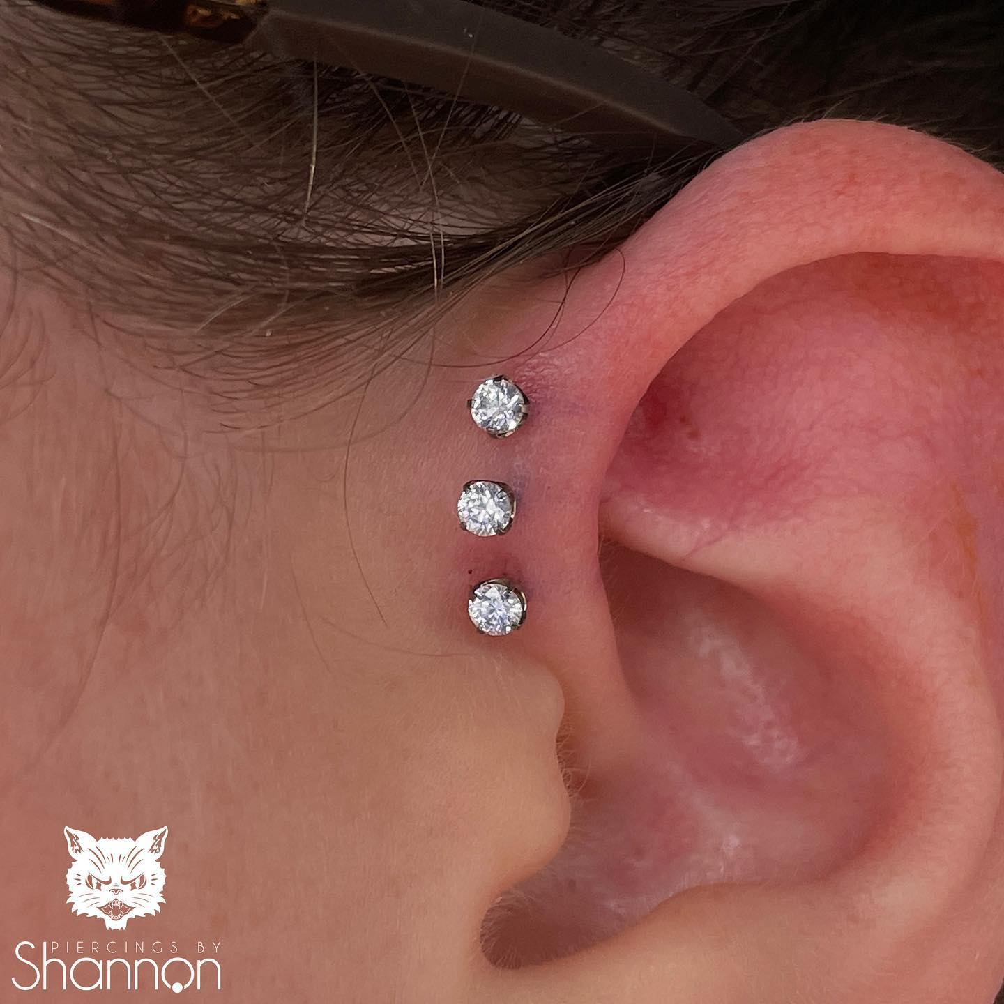 20+ Stunning Helix Piercing Designs That You’ll Adorn - Psycho Tats