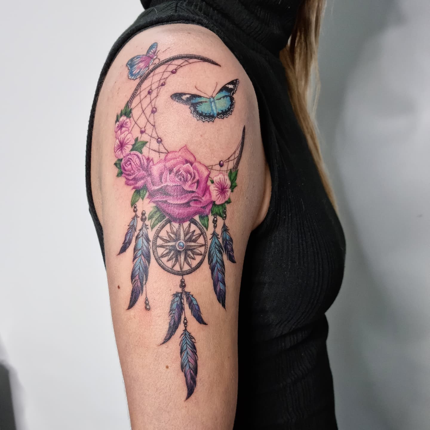 46 Great And Remarkable Dream Catcher Tattoos For Shoulder - Psycho Tats