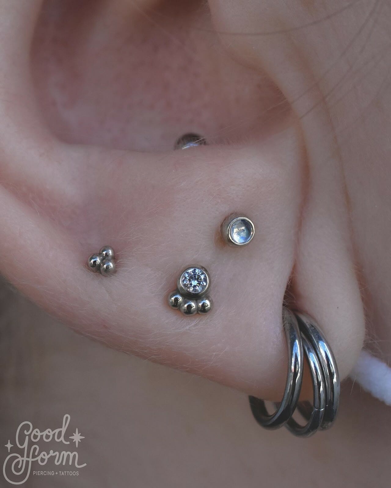 7+ Amazing Ideas For A Lobe Piercing That You Should Try To Look ...