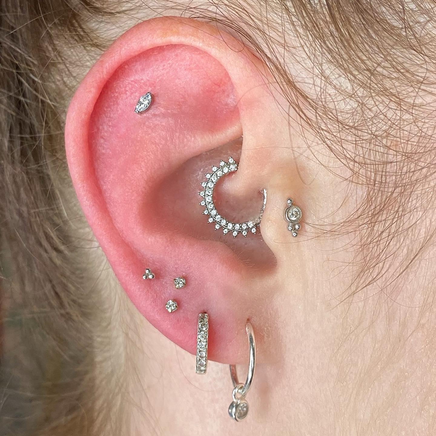 7+ Amazing Ideas For A Lobe Piercing That You Should Try To Look ...