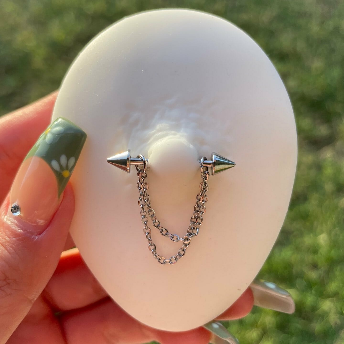 8 Stunning Nipple Piercing Ideas That Will Blow You Away - Psycho Tats