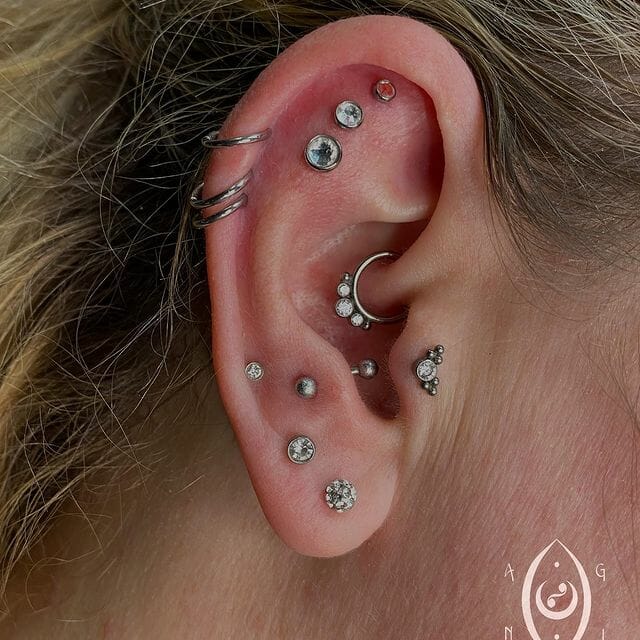Which Piercing Should You Get? Single, Double, Triple Helix Piercing ...
