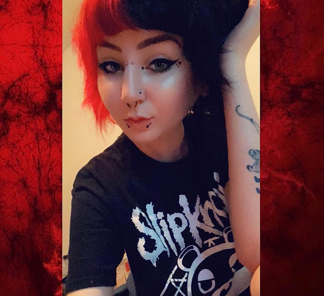 Sink Your Teeth into These 10 Eye-Catching Shark Bite Piercing Concepts ...