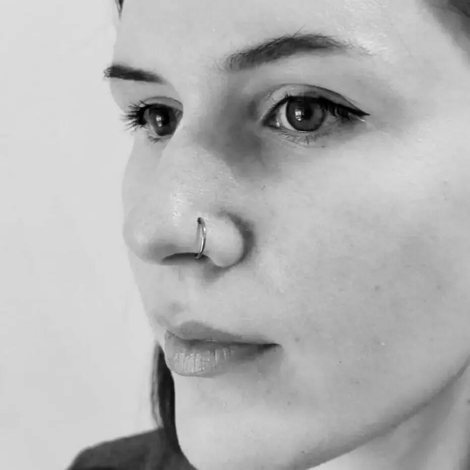 Nose Ring Stuck Tips And Methods To Remove It - Psycho Tats