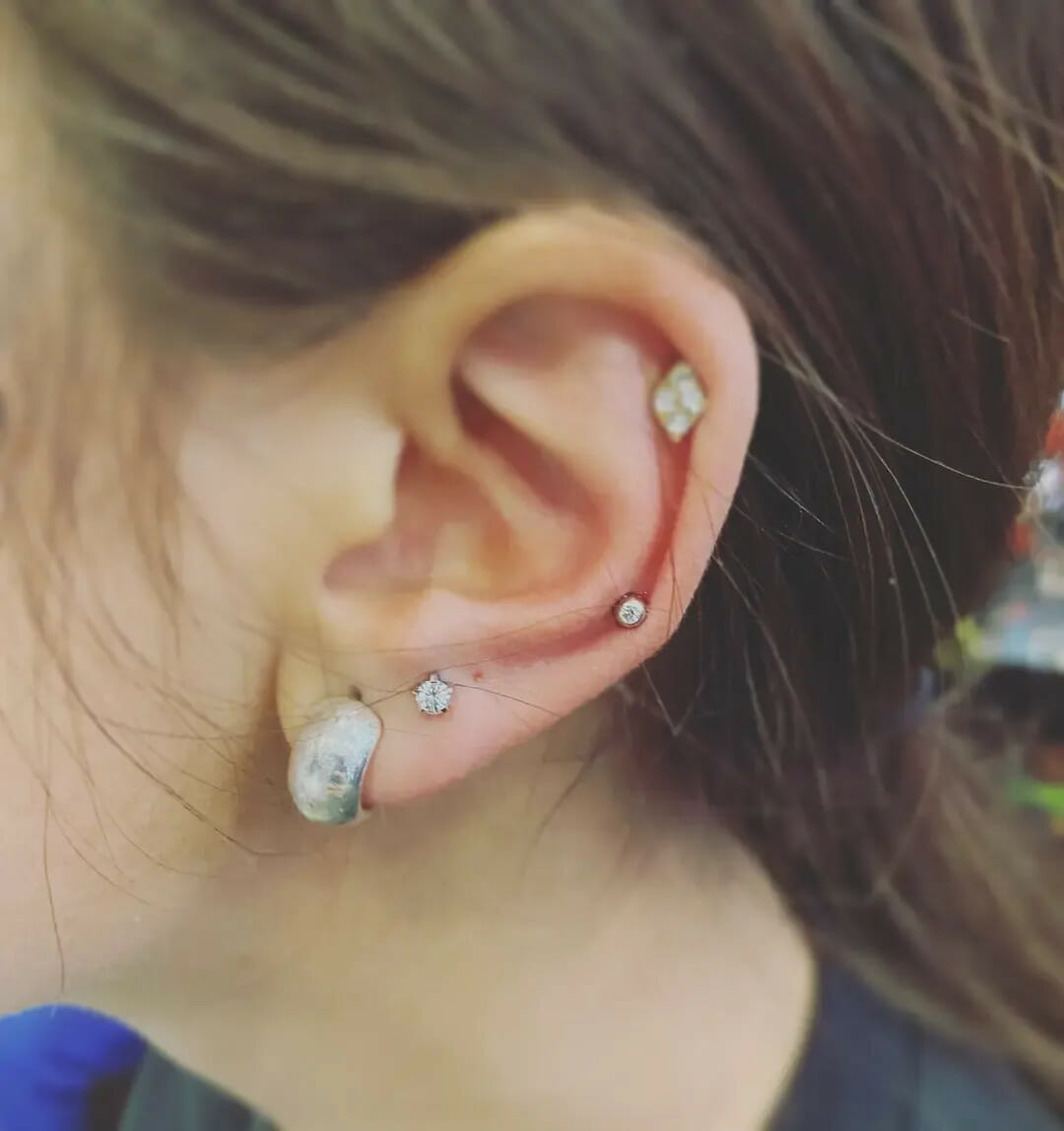 12+ Coolest Auricle Piercing Ideas That Will Leave You Mesmerized ...