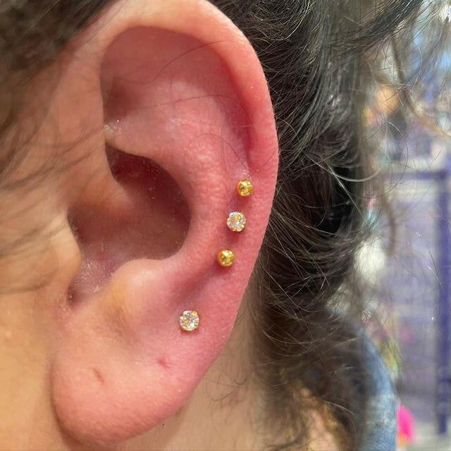 12+ Coolest Auricle Piercing Ideas That Will Leave You Mesmerized ...