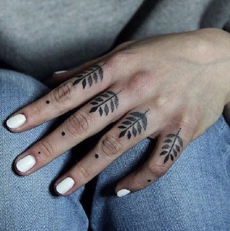 41 Elegant Finger Tattoos Women with its Meaning - Psycho Tats