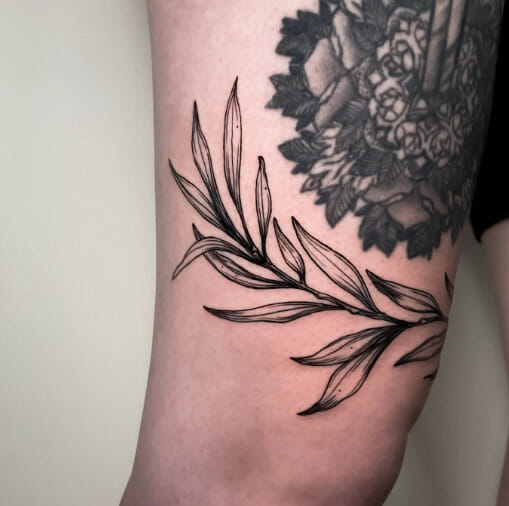 76 Dynamic and Delicate Leg Tattoos to Add a Touch of Whimsy to Your ...