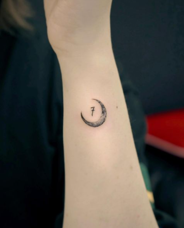 15 Magnificent Number 7 Tattoo Designs - Psycho Tats