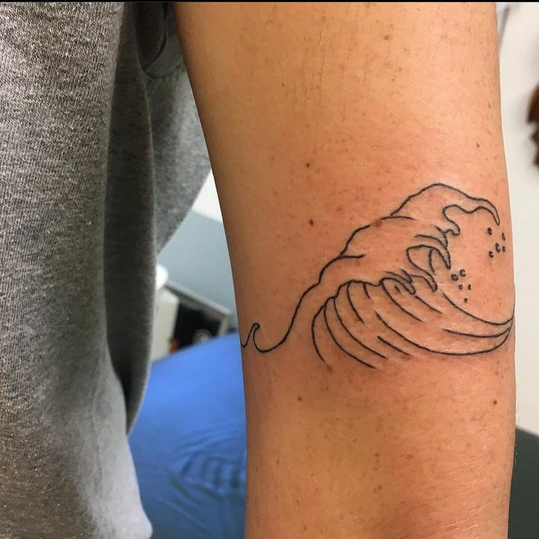 31 Elegant Waves Tattoo Designs For Men and Women That Aren’t Shabby ...