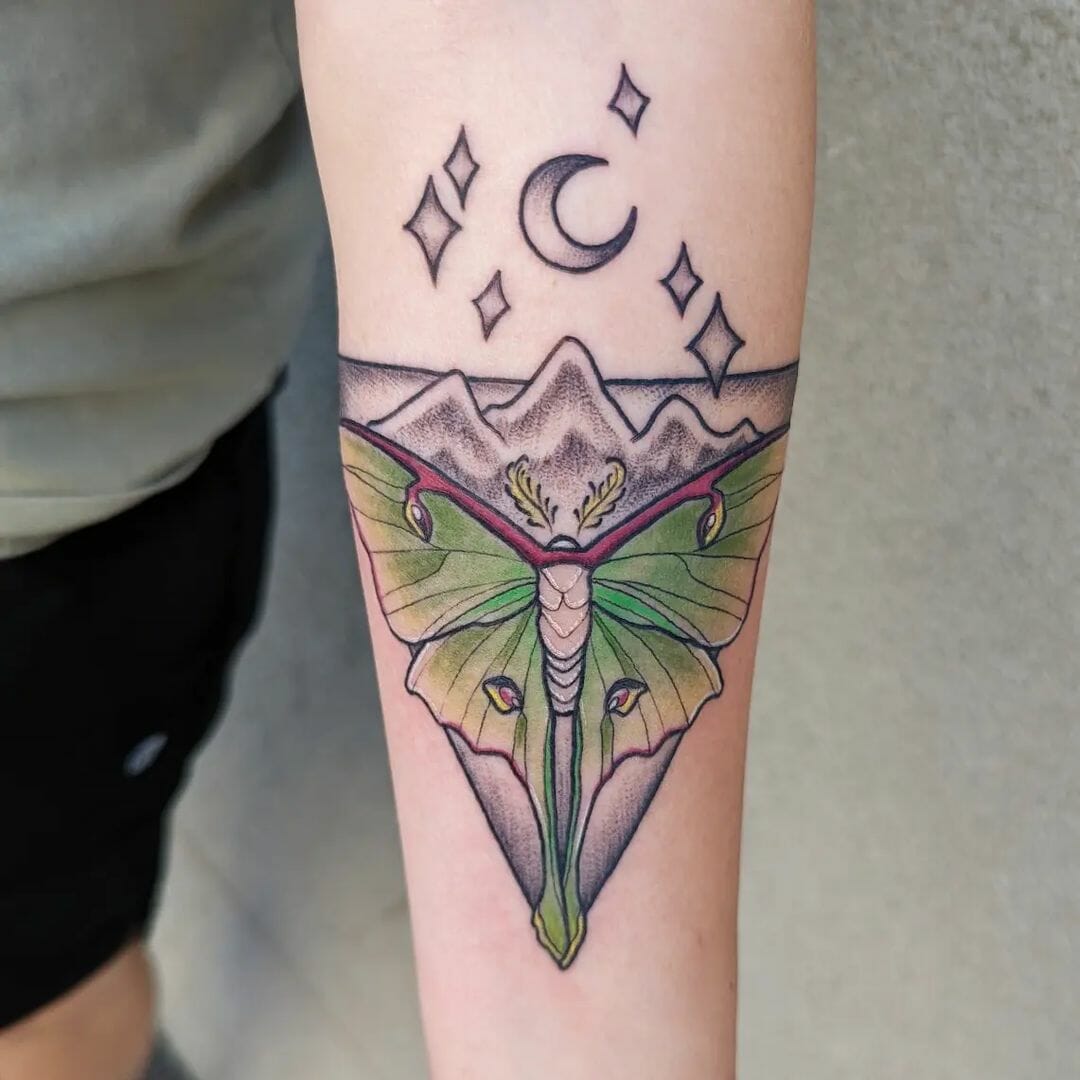 55 Latest Mountain Tattoo Designs with Deep Meanings - Psycho Tats