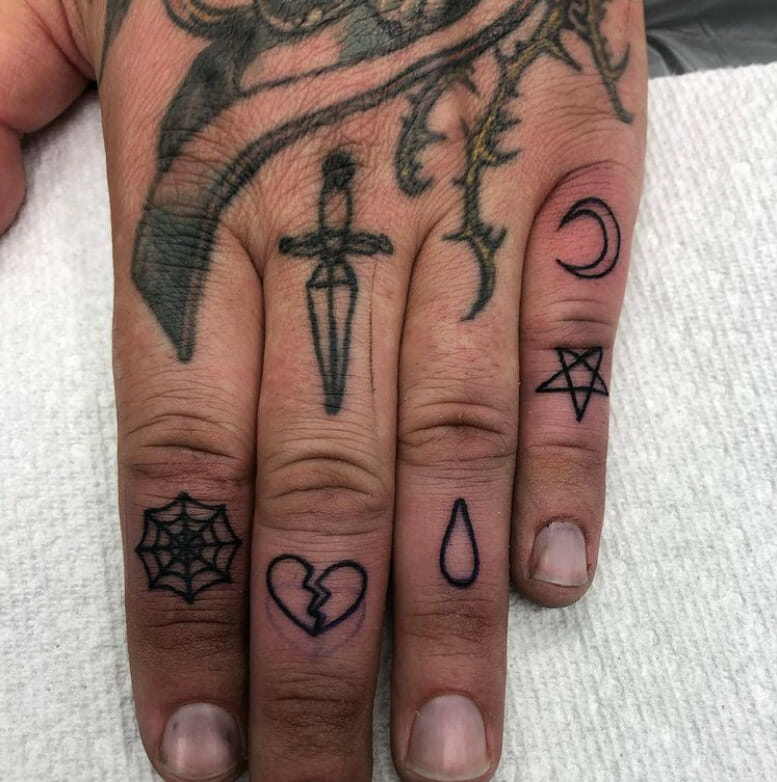 41 Charismatic Finger Tattoo Designs for Men - Psycho Tats