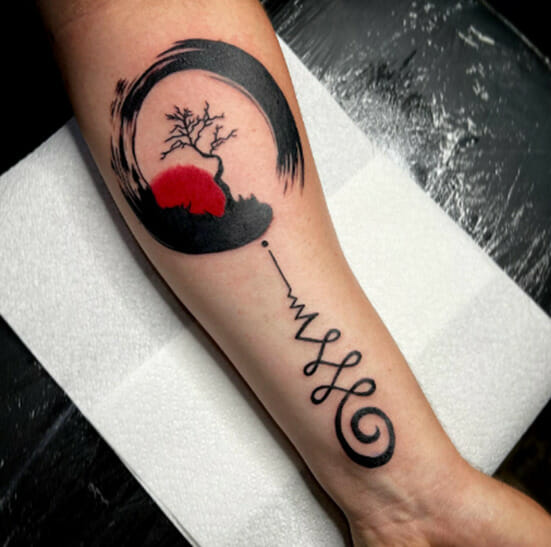 30 Amazing Enso Tattoo From Zen Philosophy - Psycho Tats