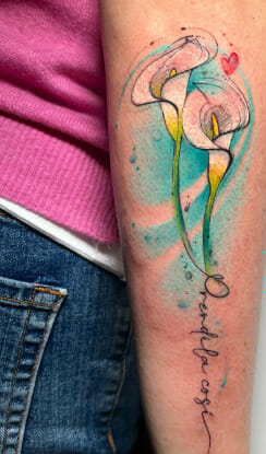 Beauty in Fluidity: Exploring the Meaning Behind Watercolor Flower ...