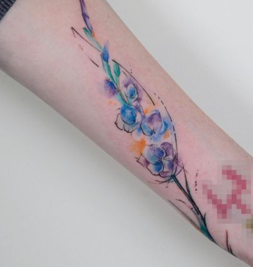 Beauty in Fluidity: Exploring the Meaning Behind Watercolor Flower ...