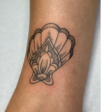 51 Latest Design Seashell Tattoo with Meaning - Psycho Tats
