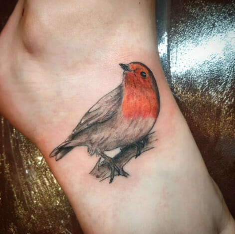 59 Robin Tattoos – Majestic Ink for Nature Enthusiasts - Psycho Tats