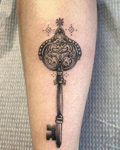 41 Skeleton Key Tattoo Designs Unlocking Passion with Ink - Psycho Tats