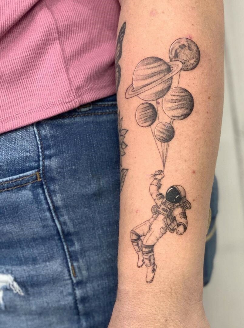 71 Astronaut Tattoo- Space-Inspired Tattoos On Daring Cosmonauts ...